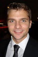 How do Romanians look