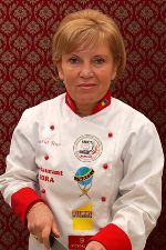 How do Romanians look